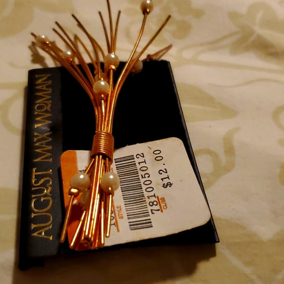 August Max | Jewelry | August Max Woman Brooch | Poshmark